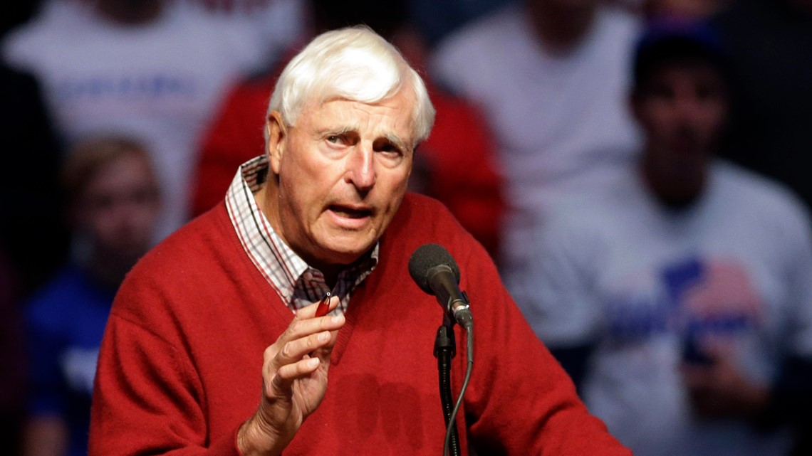 Bob Knight, former Indiana basketball coach, dies | kcentv.com