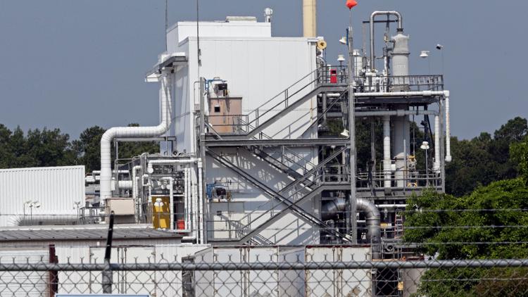 US says chemical maker Chemours to pay $450M to settle 'forever ...