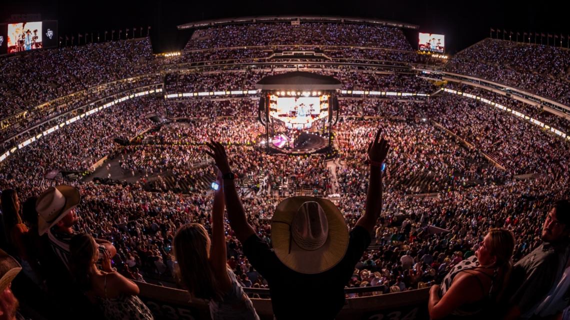 College Station hosts record-breaking George Strait concert | kcentv.com