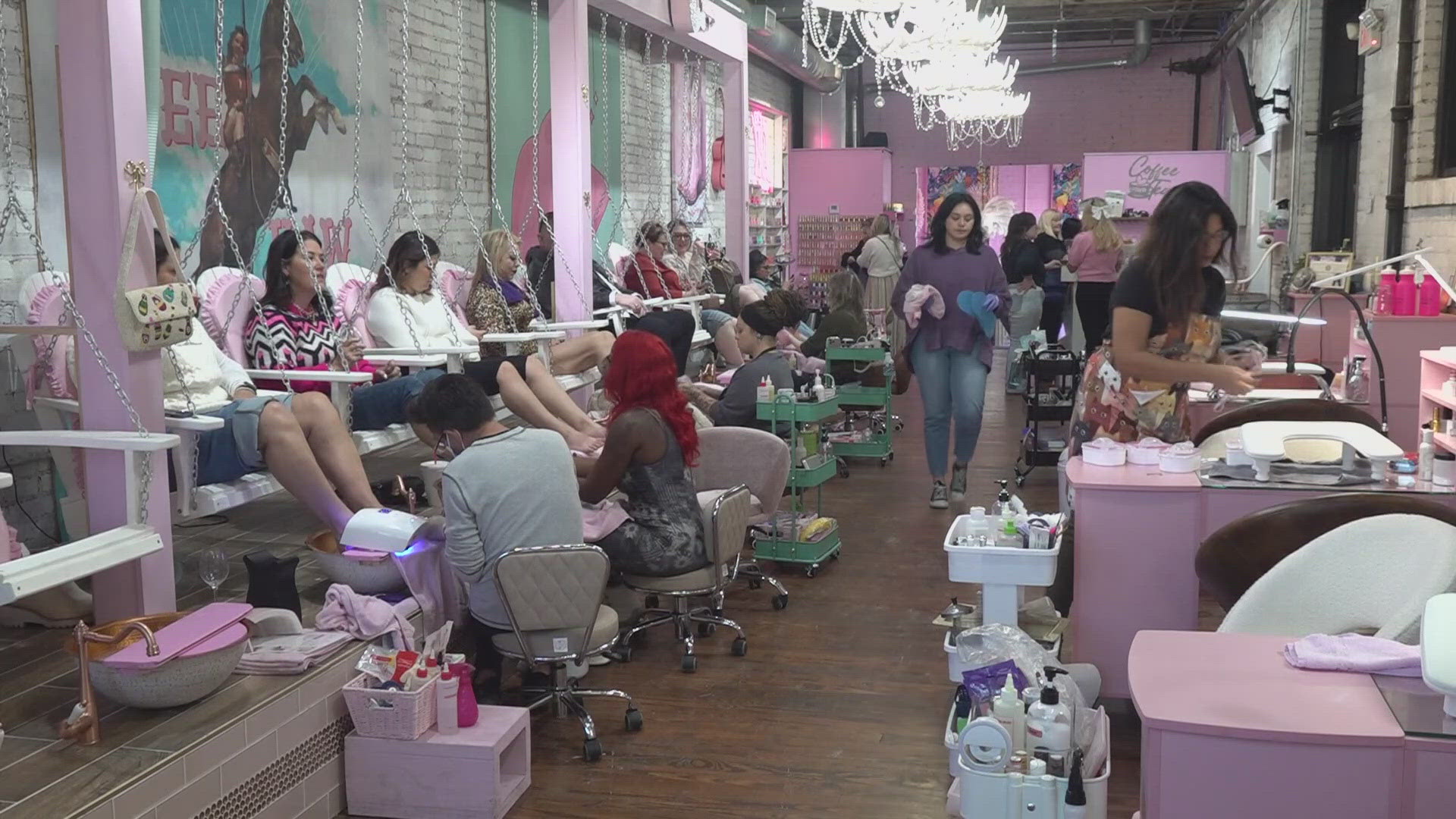 Southern Swings Nail and Wine Bar offers unique experience in Waco ...