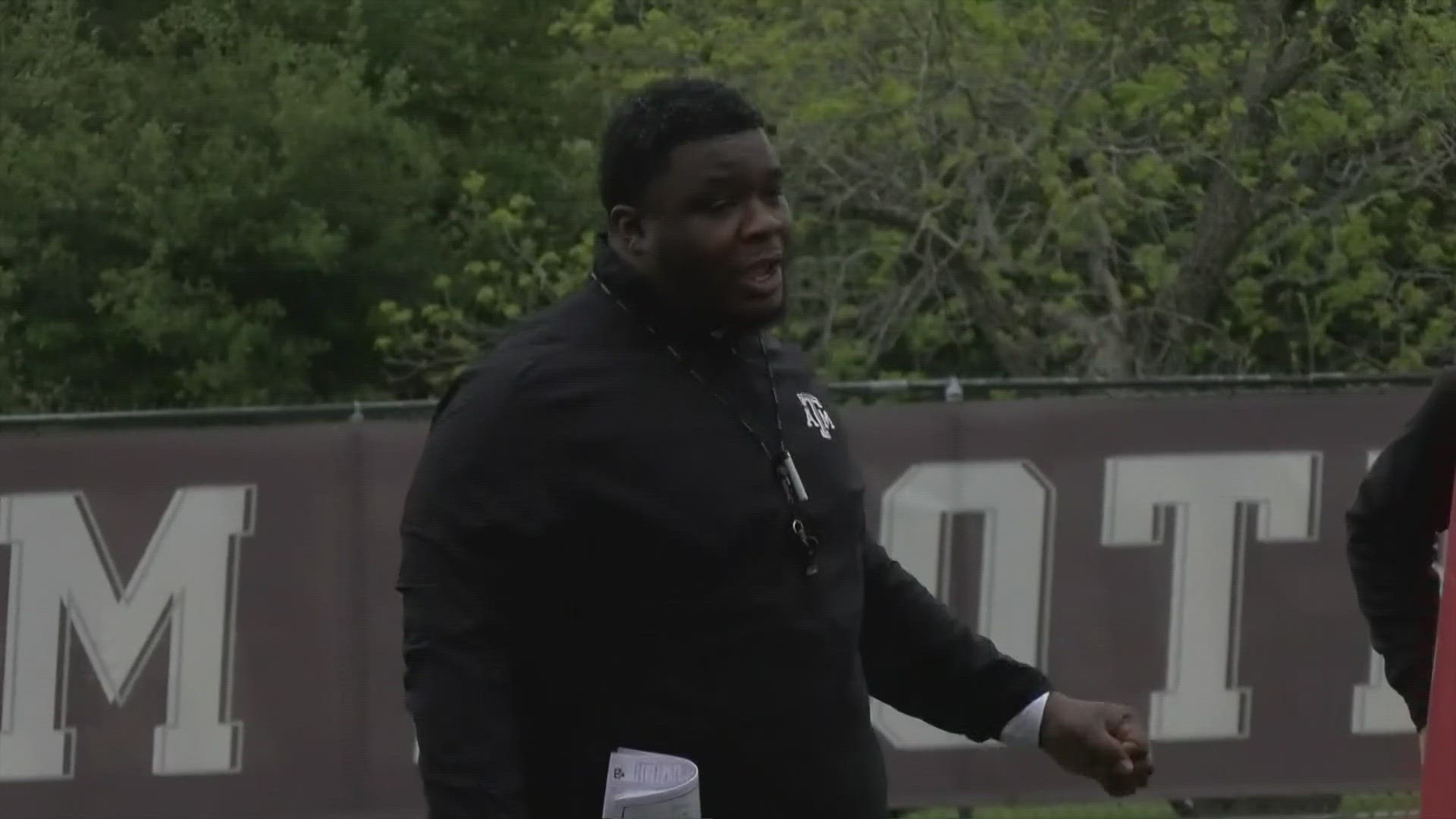 Elijah Robinson says he wants to stay at A&M | kcentv.com