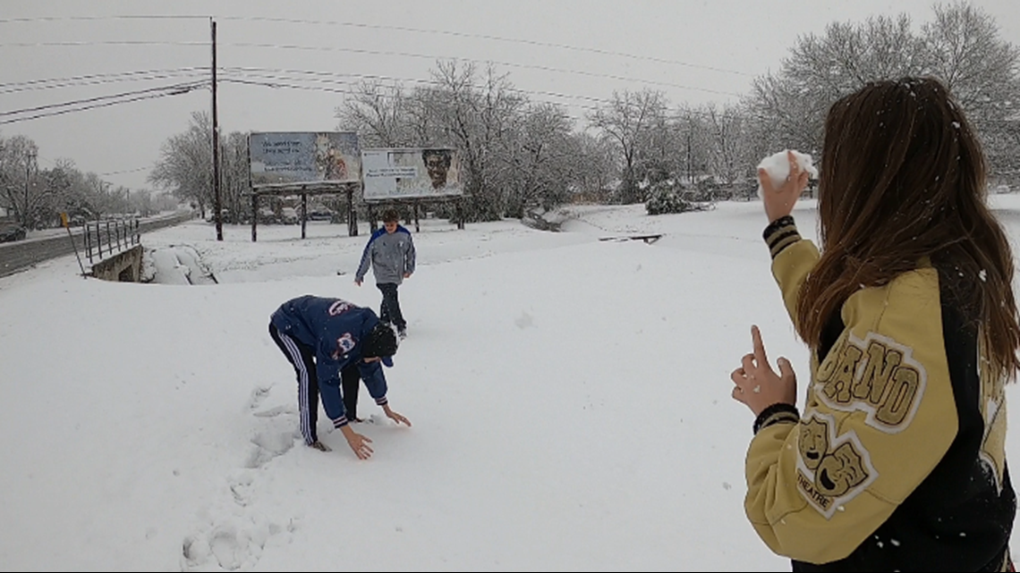 Snowball fights, snow men seen across Temple on rare, wintery Sunday ...