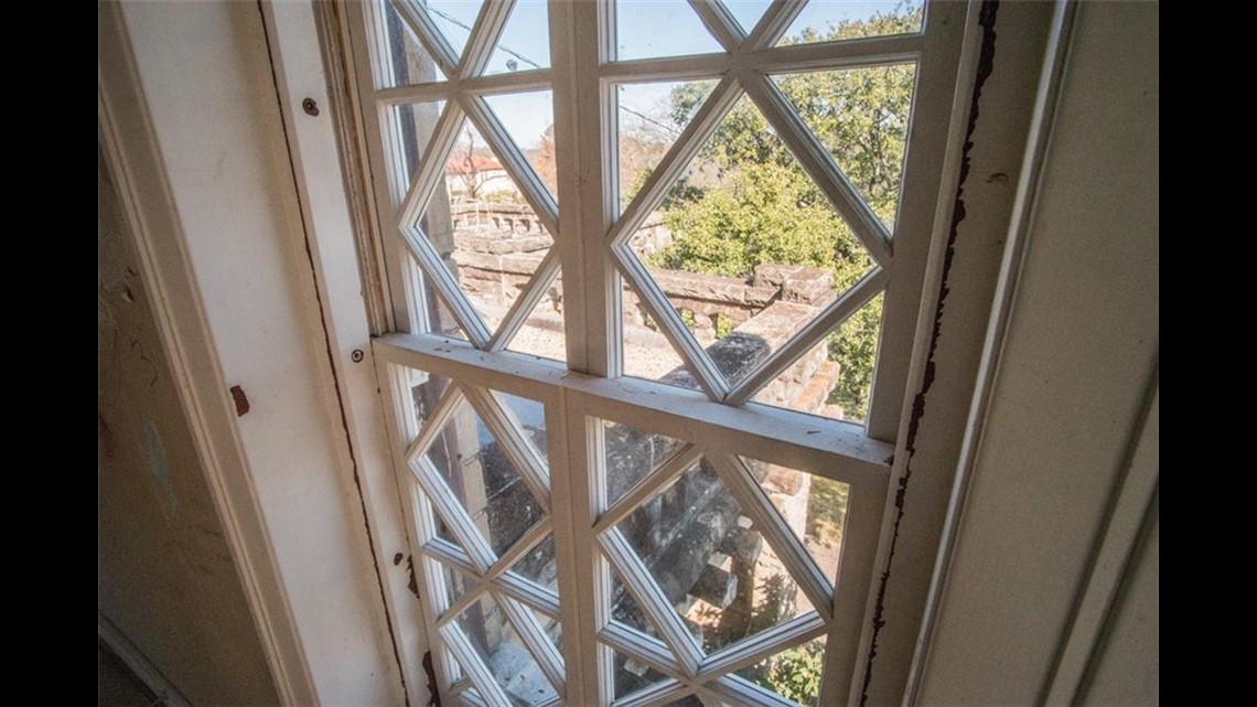 Chip and Joanna Gaines buy Cottonland Castle in Waco | kcentv.com