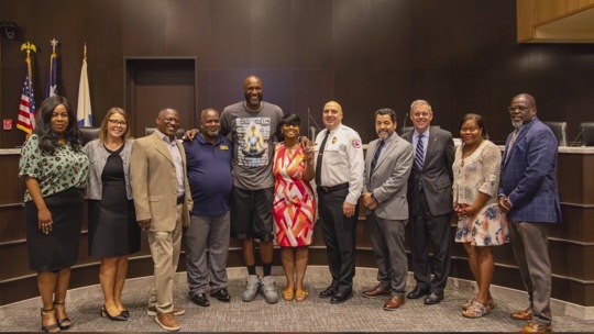 What does Mount Carmel Compound look like? | kcentv.com