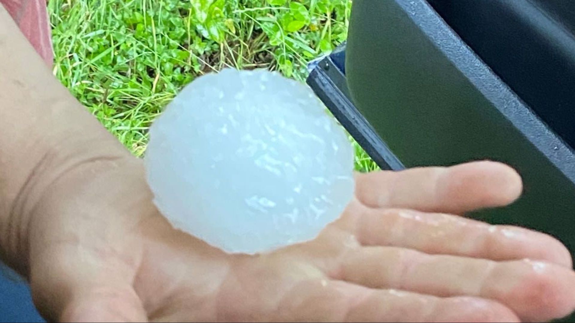 Explainer: How does large hail, size of baseballs, form? | kcentv.com