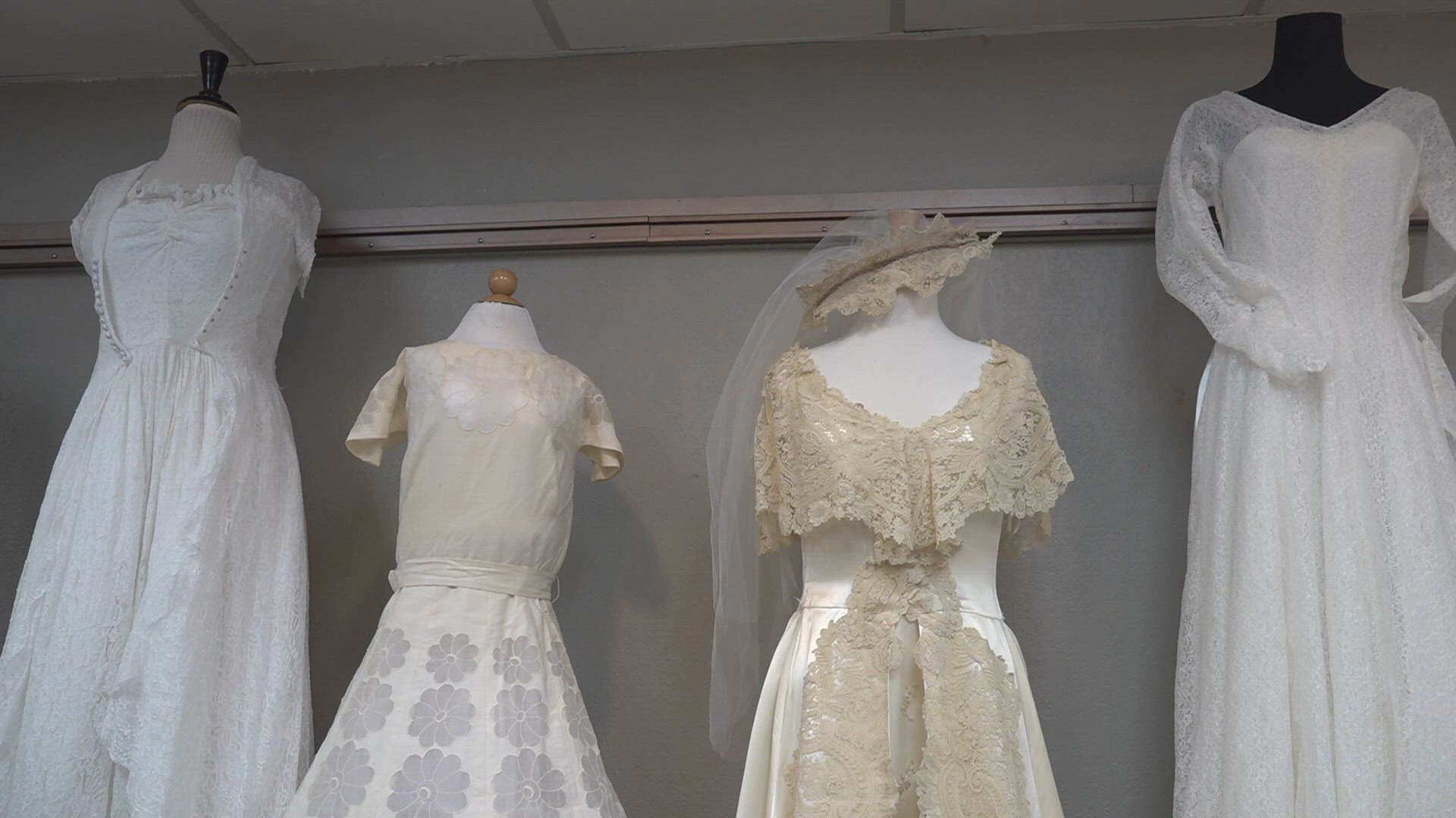 Donated WWII wedding dresses on display at Temple Civic Theatre as part ...