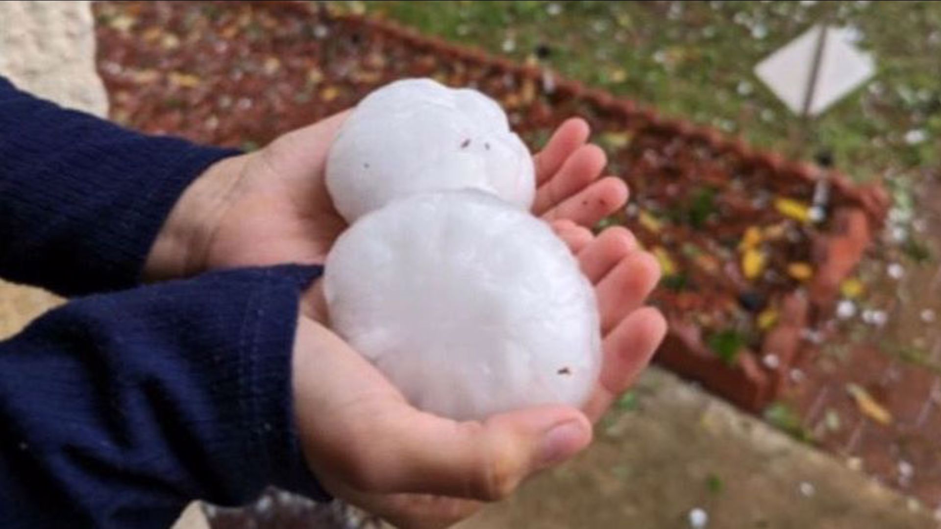 Explainer: How does large hail, size of baseballs, form? | kcentv.com
