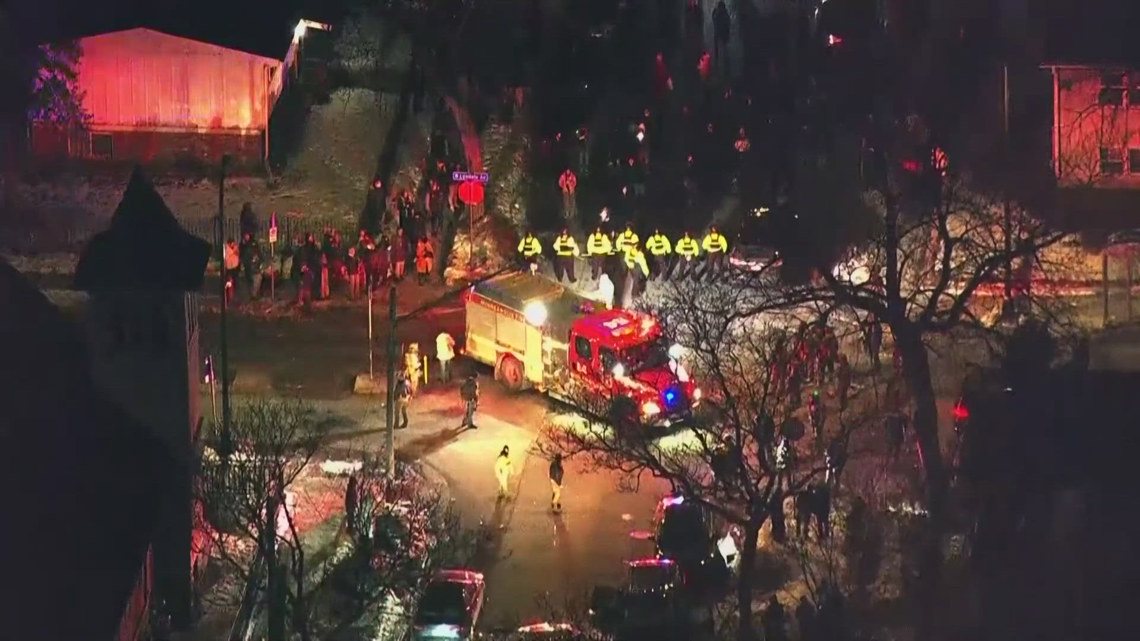 Tensions escalate in Minneapolis after federal officer shoots man ...