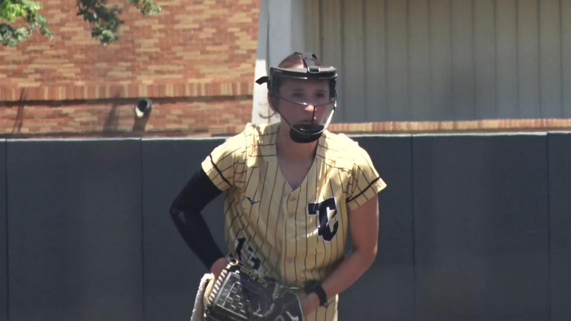 Temple College Softball takes on Frank Phillips College in Southwest B ...
