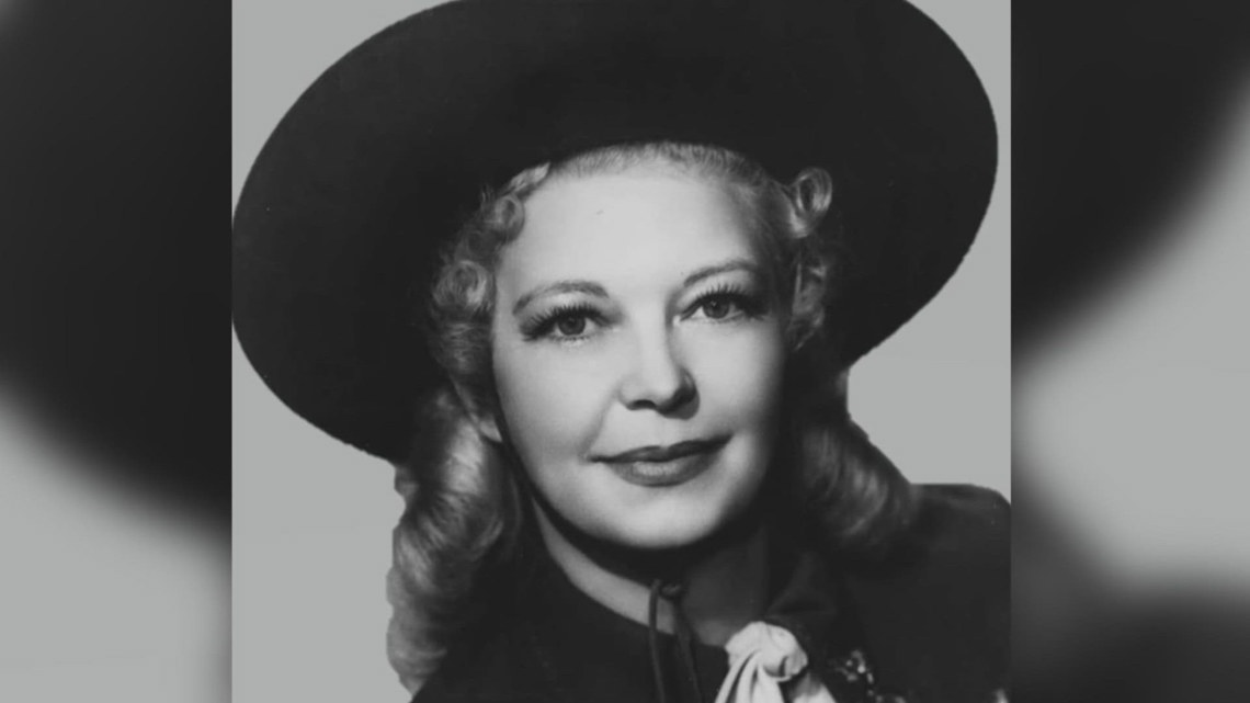 State Rep. Angelia Orr tours Cindy Walker Central Texas home | kcentv.com