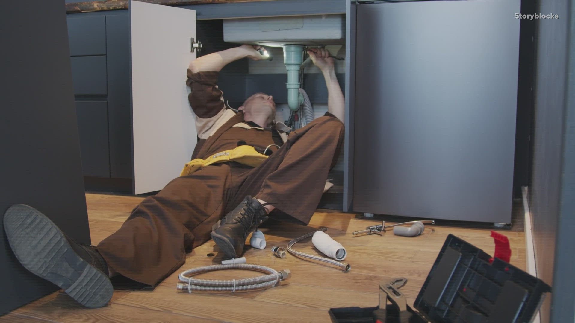 Waco: Numerous calls of busted pipes begin to come in | kcentv.com