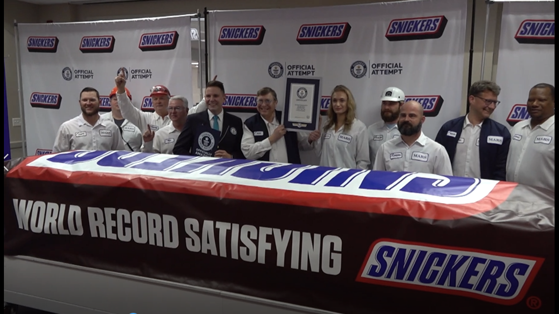World's largest SNICKERS bar unveiled in Waco | kcentv.com