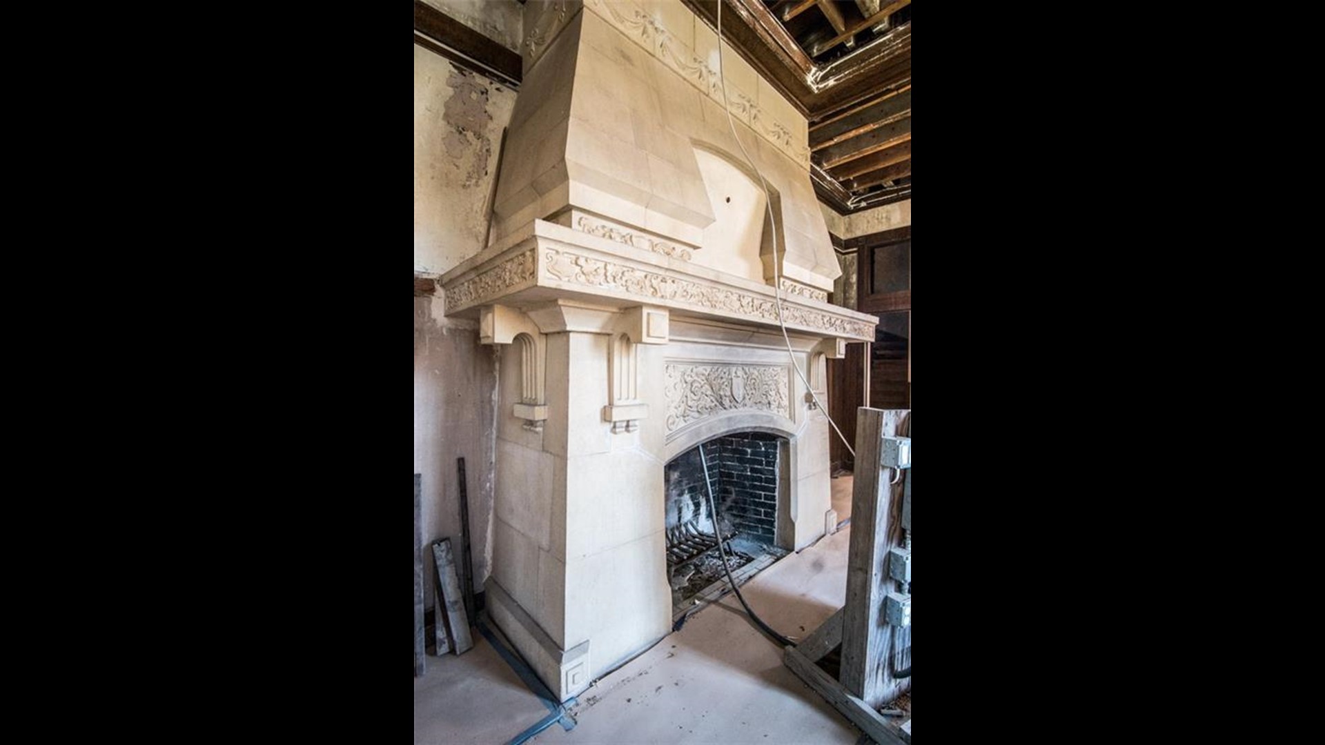 PHOTOS: Cottonland Castle in Waco | kcentv.com