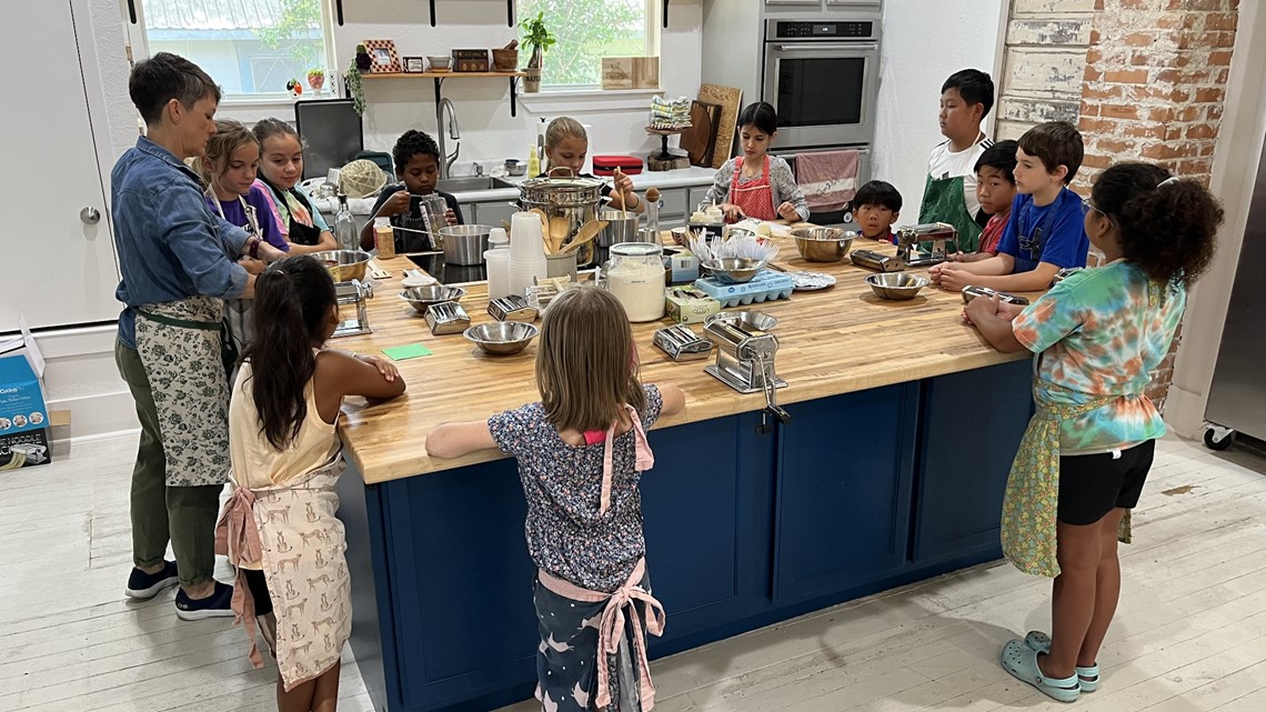 Tiny chefs create in the kitchen this summer | kcentv.com