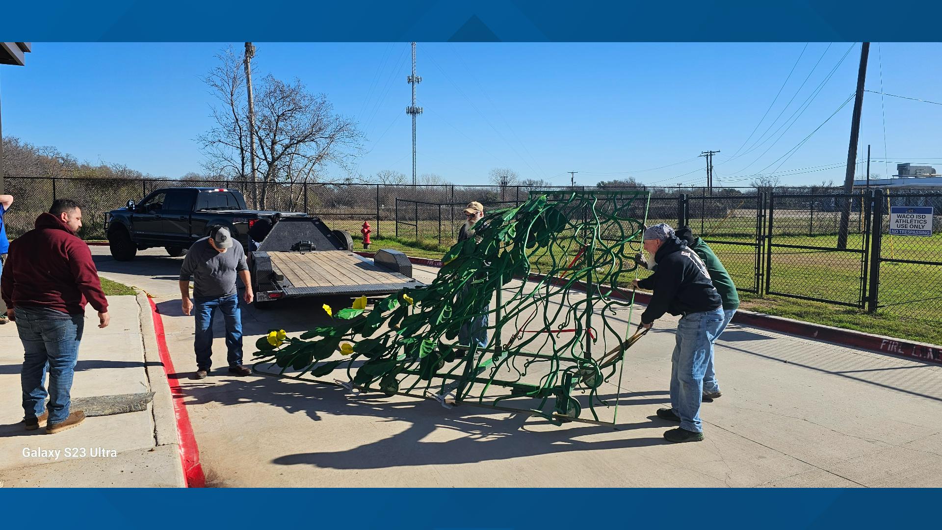 George Washington Carver artwork installed at G.W. Carver Middle School ...