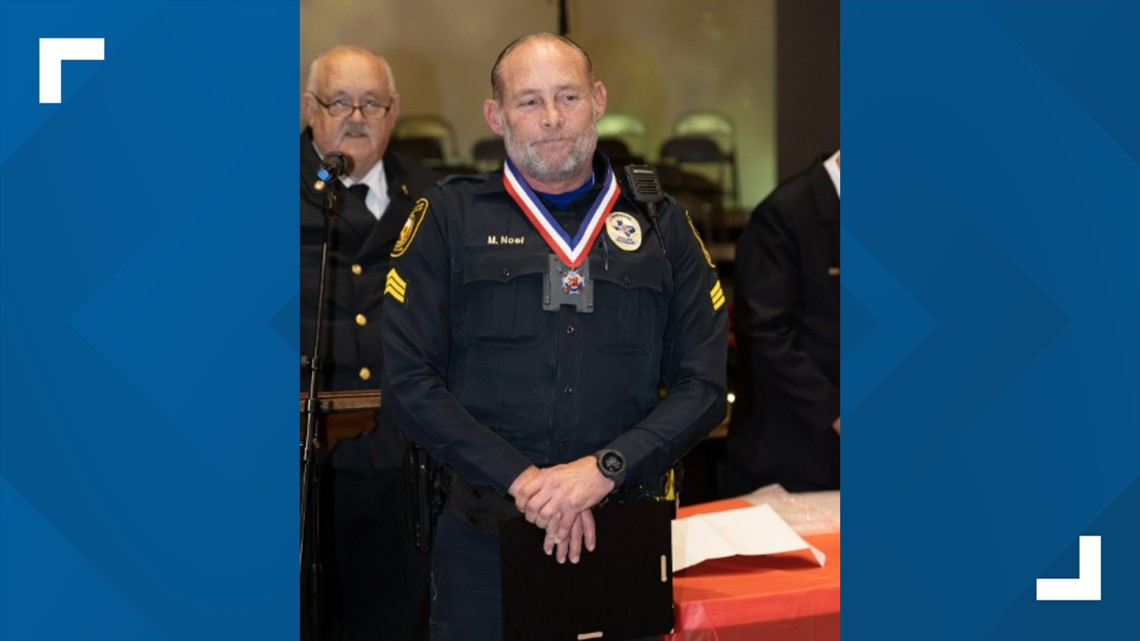 Robinson PD honor sergeant with Life-Saving Award | kcentv.com