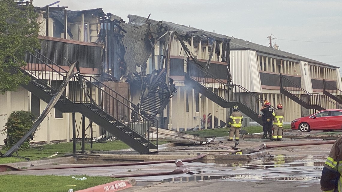Fire extinguished at Waco apartment complex, one building lost | kcentv.com