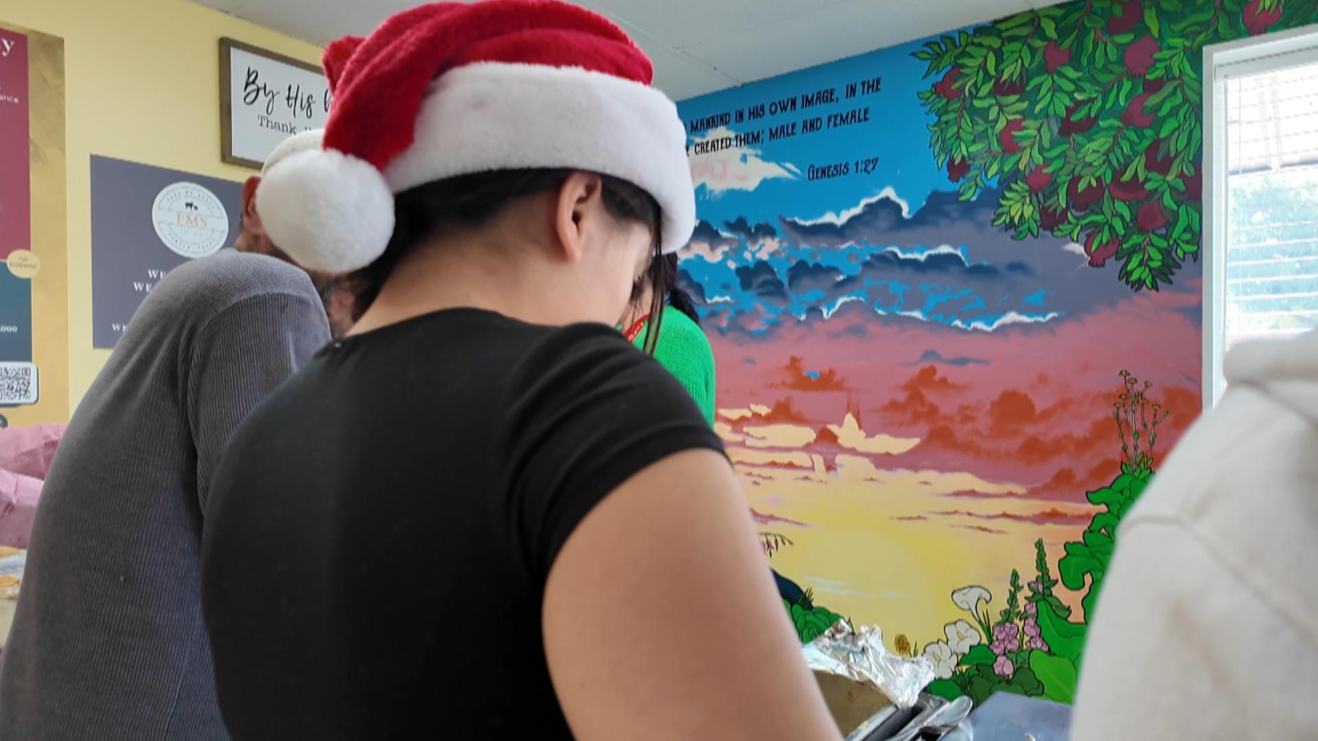 Donald Glover reveals his dad died, gets emotional during show | kcentv.com