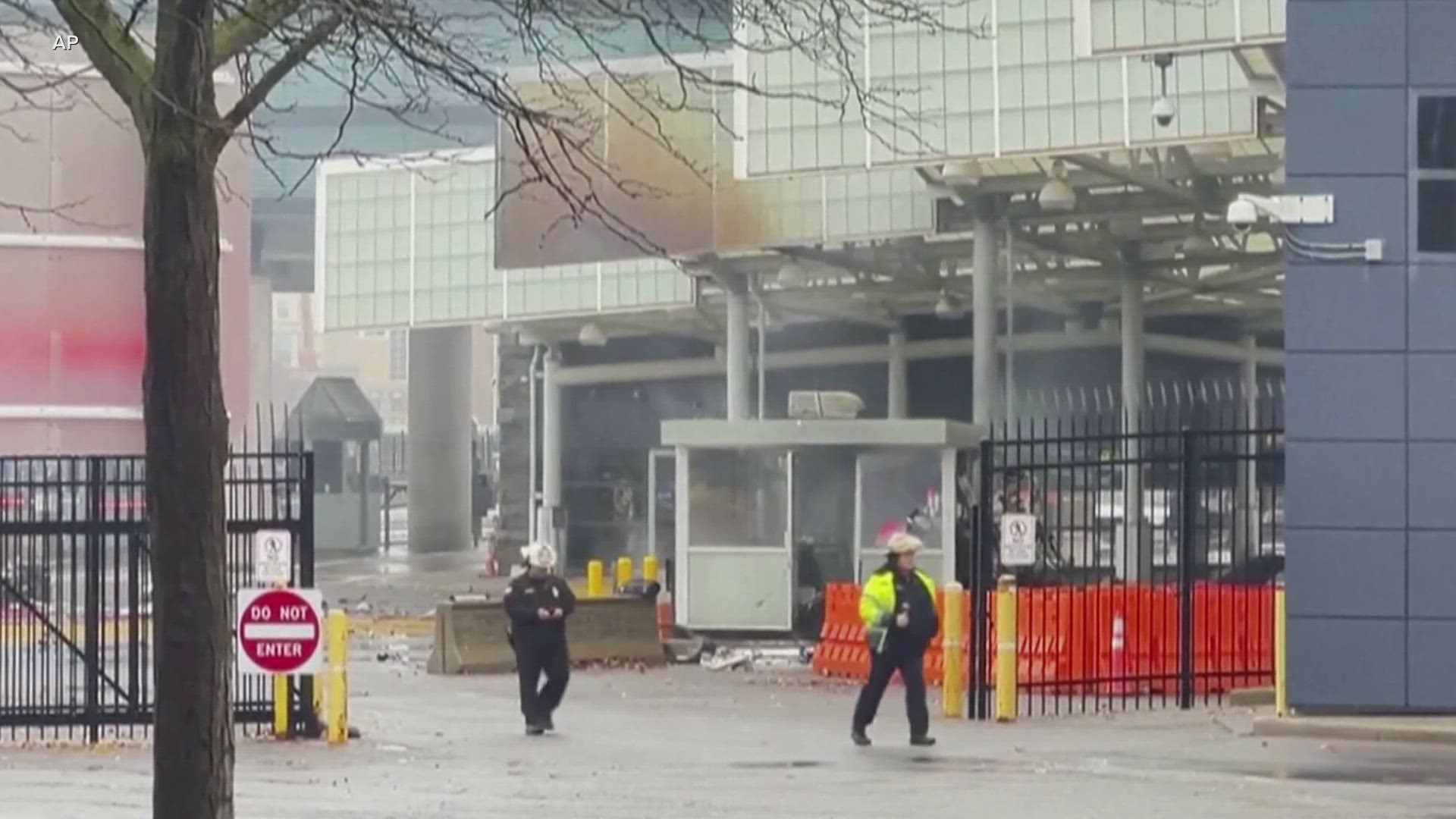 2 people in vehicle that exploded at NY/Canada border crossing declared ...