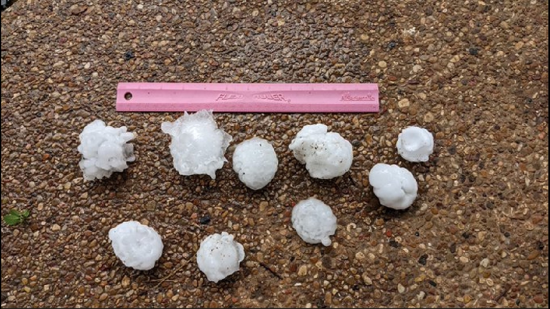 Explainer: How does large hail, size of baseballs, form? | kcentv.com