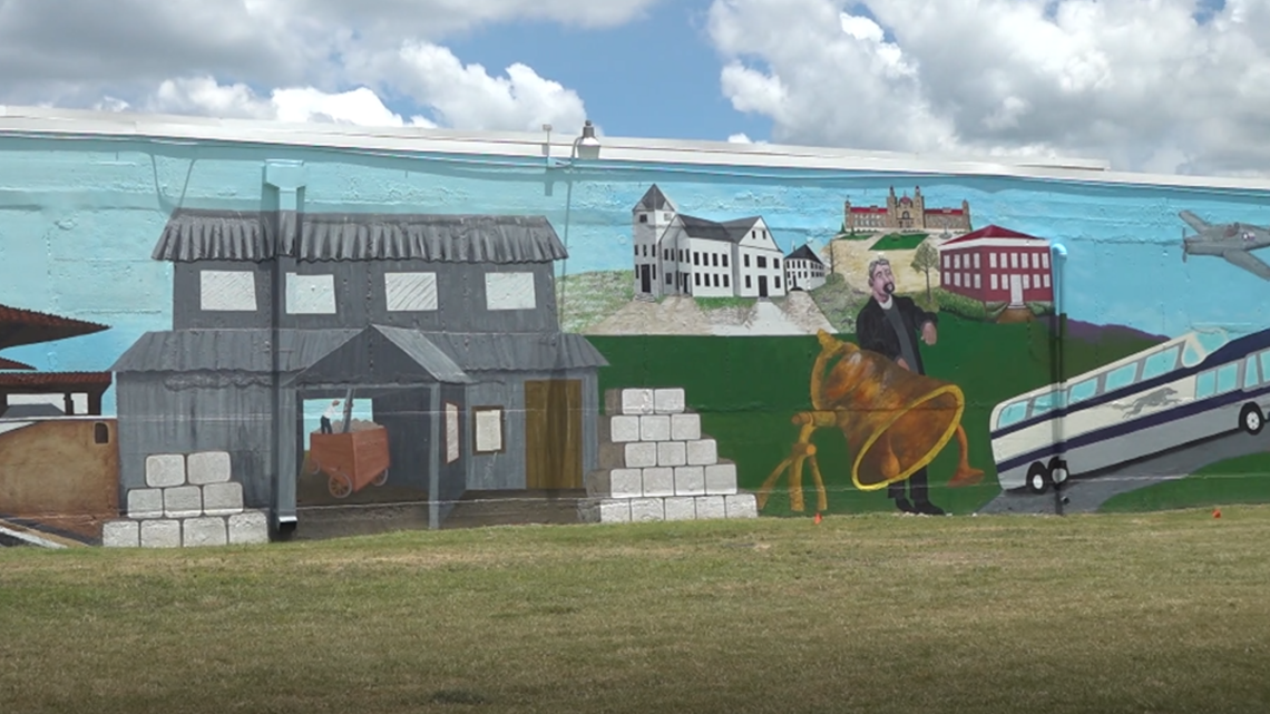 New Waco mural depicts city's history | kcentv.com