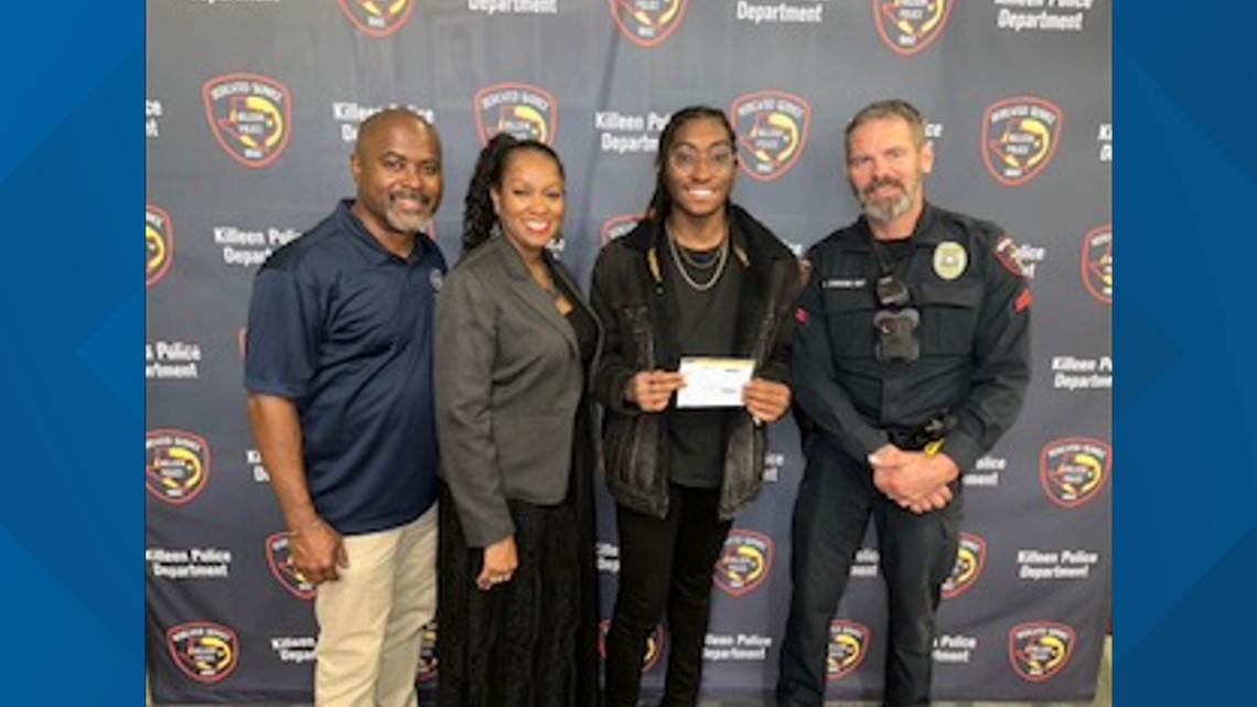 Killeen musician donates tip money to Killeen Police Department ...