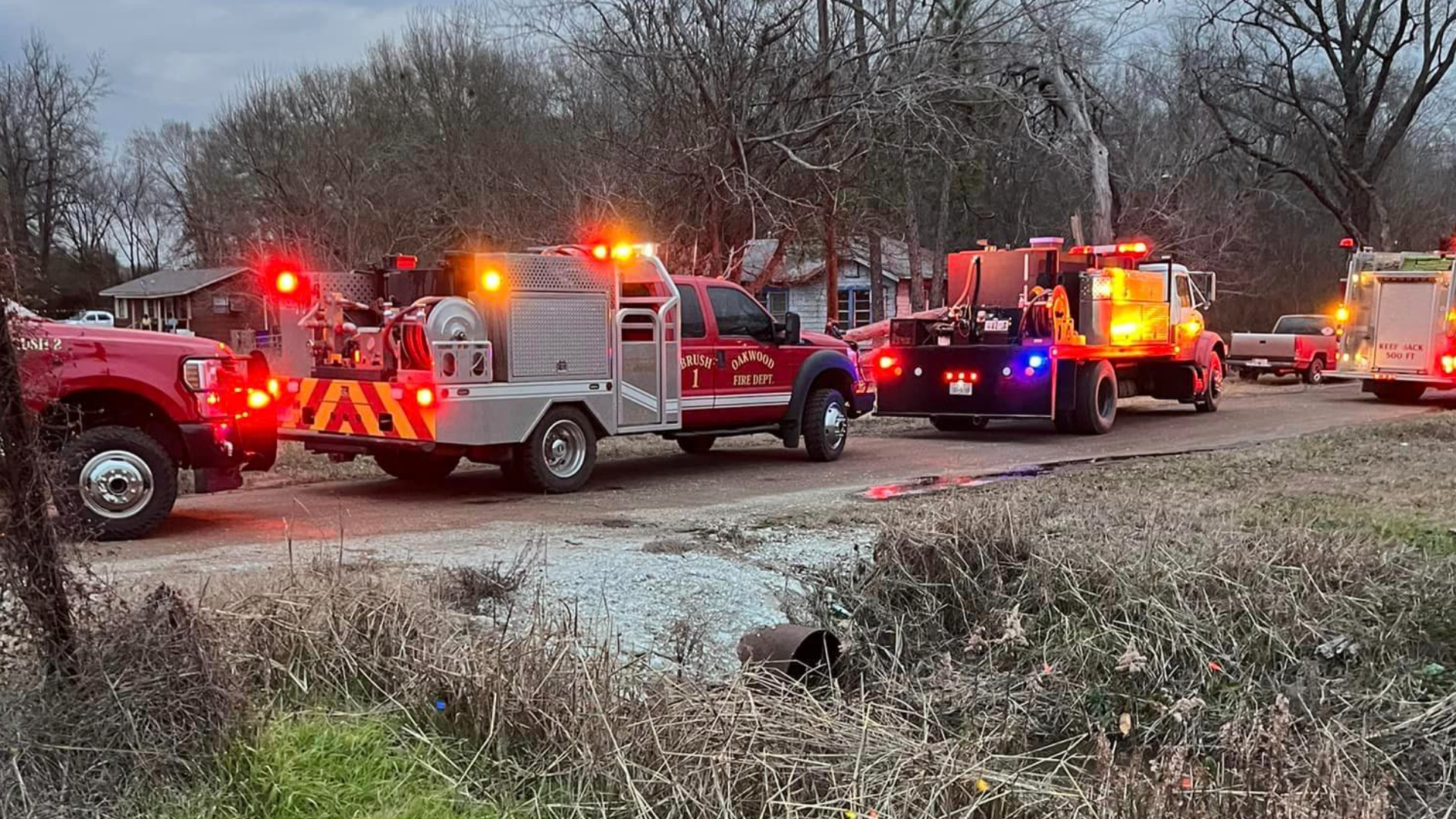 Leon County Emergency Management responds to Oakwood trailer fire ...