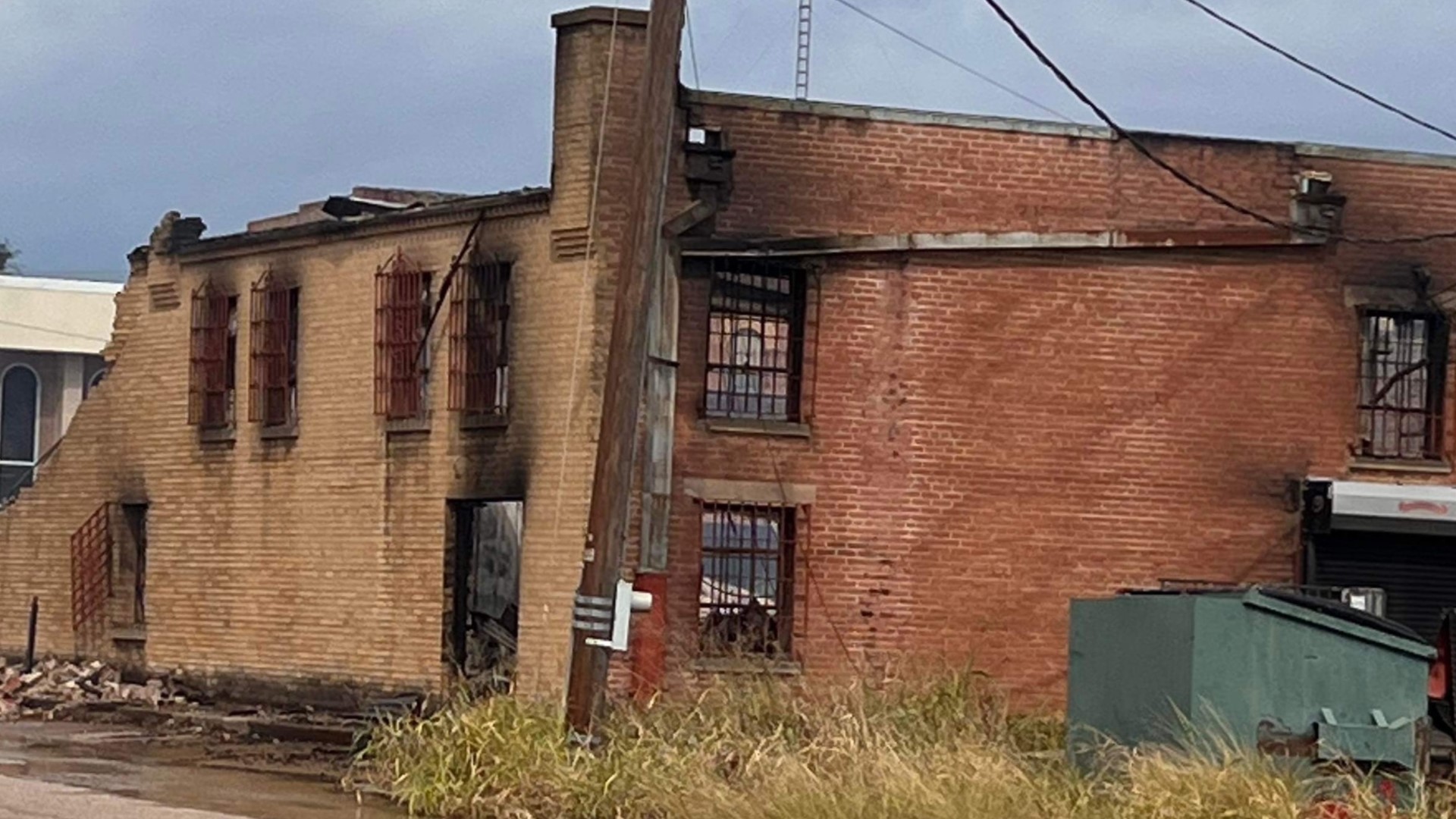 Downtown Marlin fire causes hazardous conditions, area shut down ...