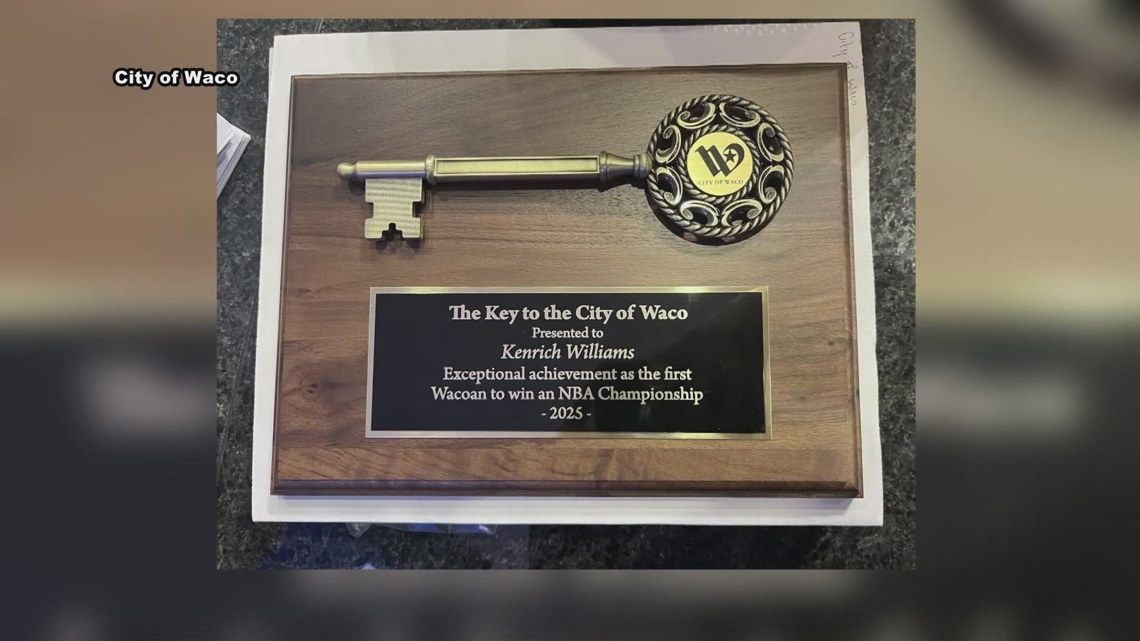 Waco native Kenrich Williams receives Waco's 'Key to the City' | kcentv.com