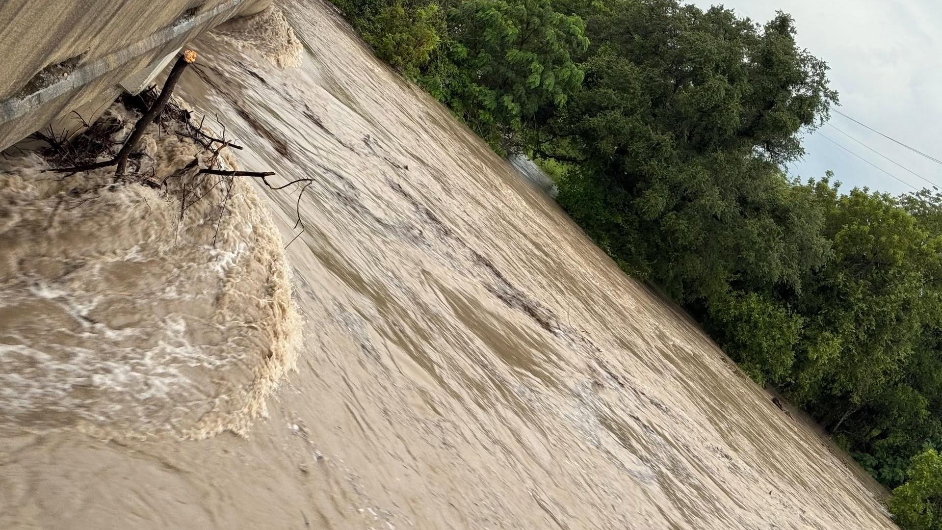 Roads flooded in Kempner as Lampasas River rises above 30 feet | kcentv.com