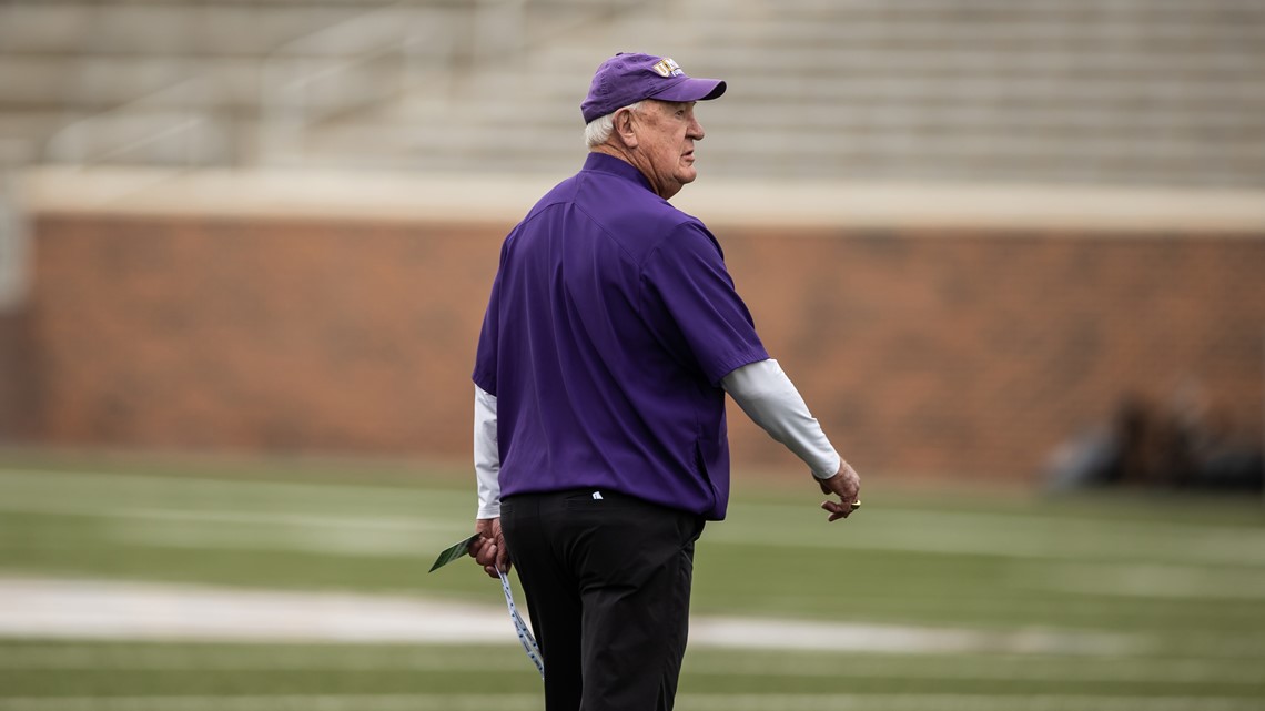 UMHB to name football field after legendary former coach | kcentv.com