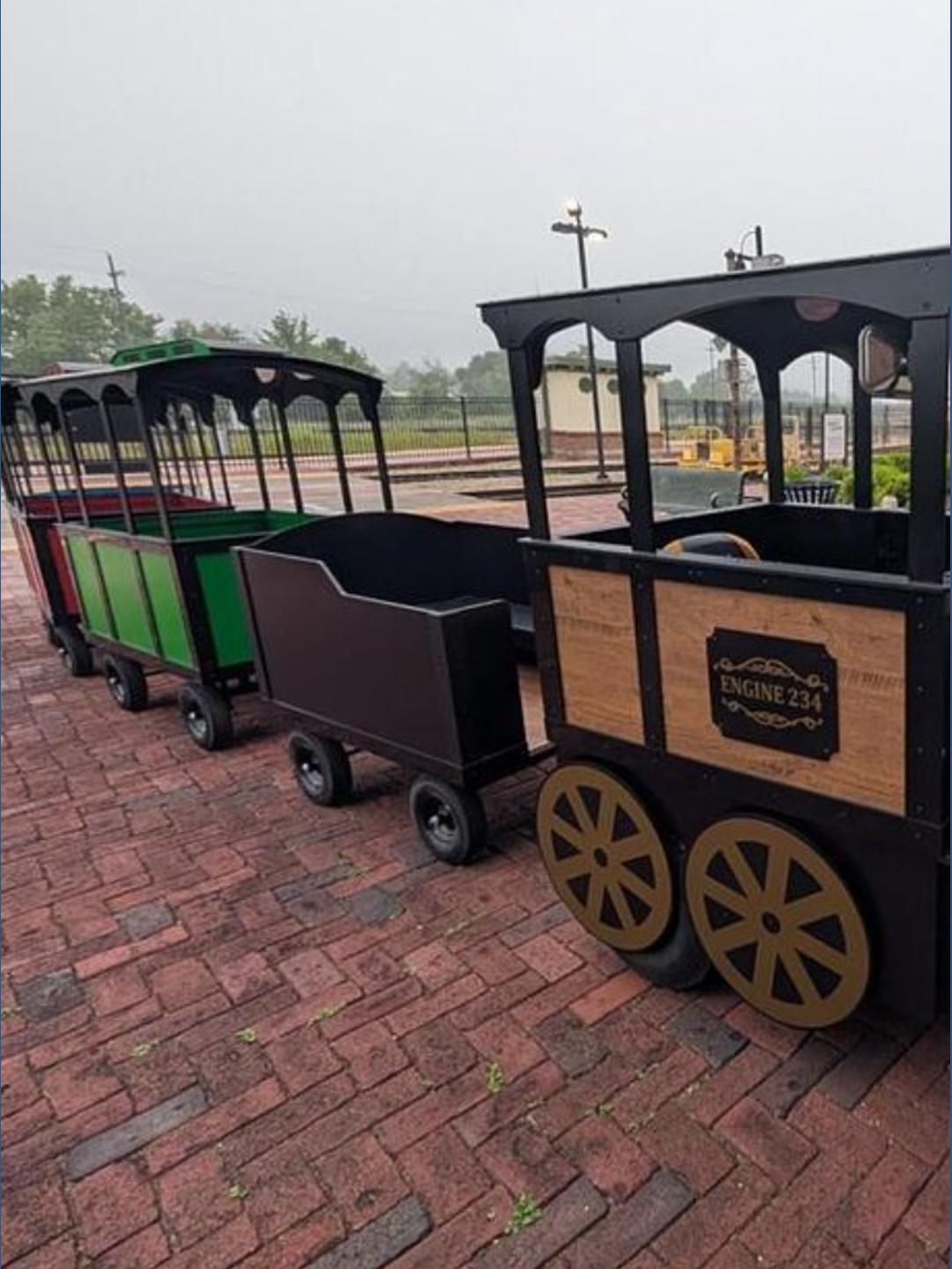 Temple Railroad Museum debuts new trackless train at Santa at the Depot ...