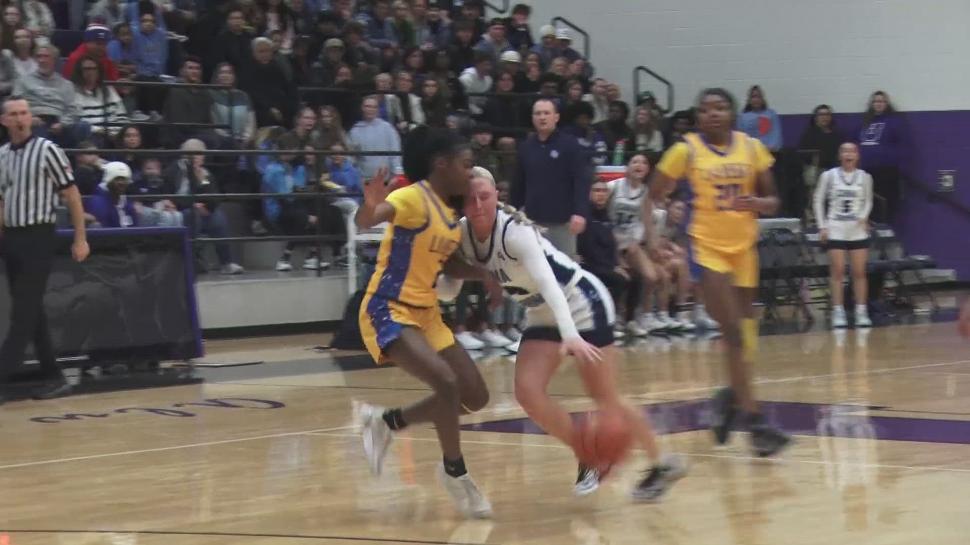 La Vega Lady Pirates take down China Spring in regional final | kcentv.com