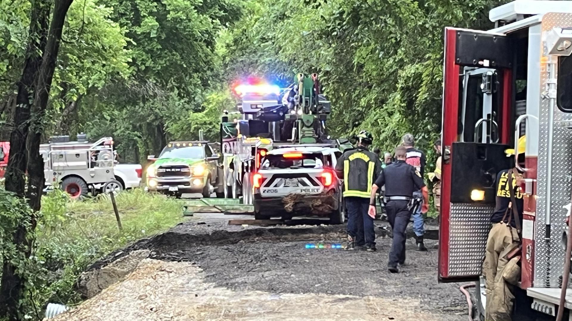 Robison, Texas police officer rescued from sinkhole | kcentv.com
