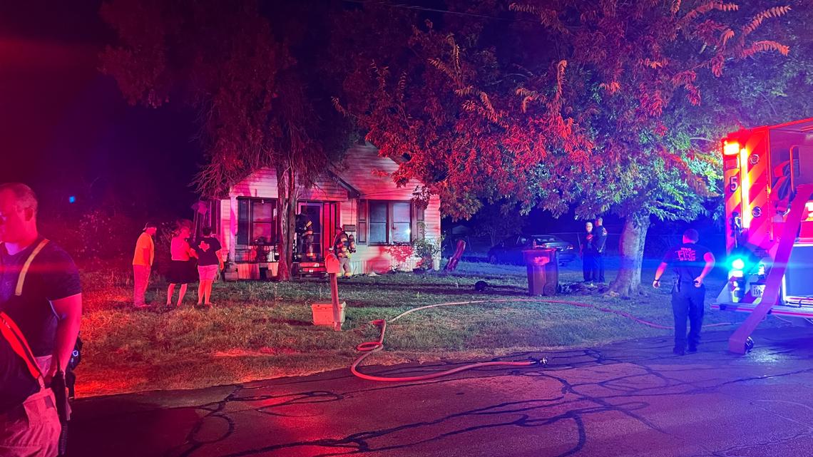 Waco fire department tackles early morning blaze | kcentv.com