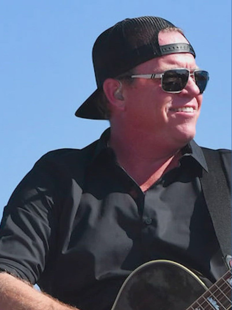 Country singer Pat Green announces livestream concert for flood victims ...