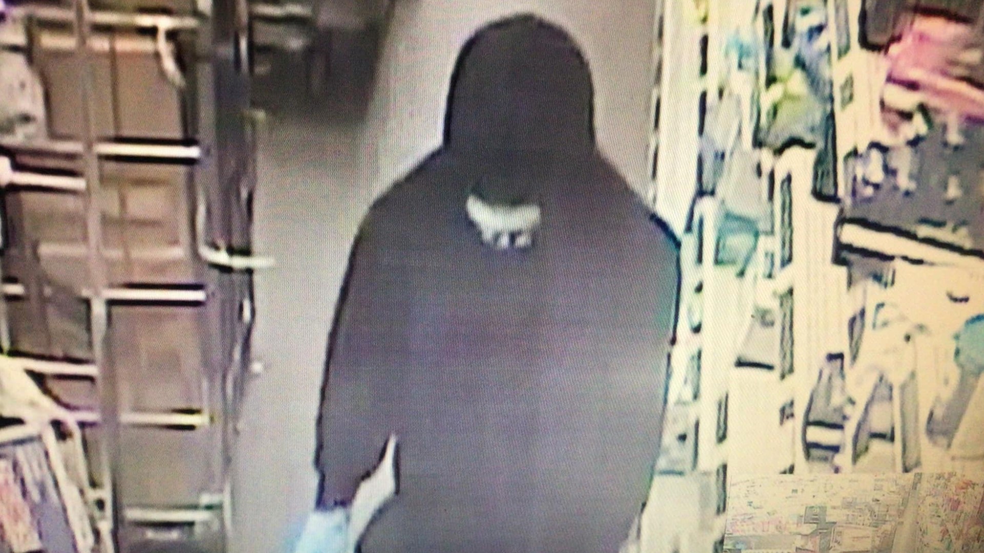 Man dressed in black robs Lacy Lakeview, Texas Dollar General | kcentv.com