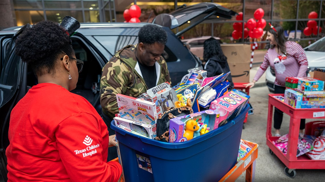Thousands of Toys make their way to Texas Children’s Hospitals | kcentv.com