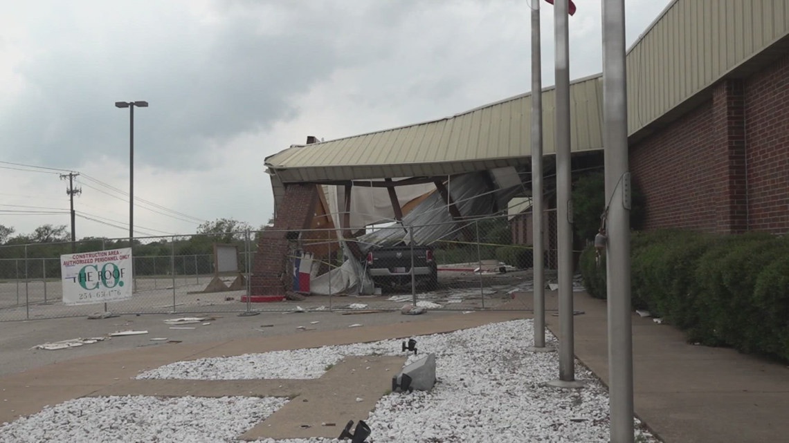 Temple, Texas VFW Post 1820 suffers collapsed awning from tornado ...