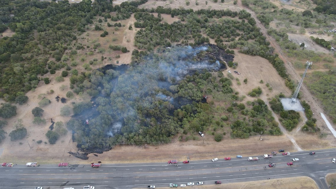 Texas News | Grass fire near Gholson threatens homes | kcentv.com