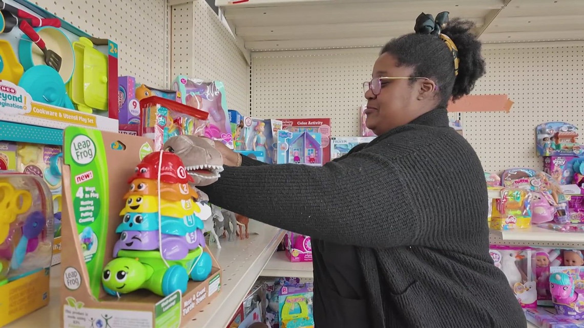 Former Salvation Army Angel Tree child gives back to the program that ...