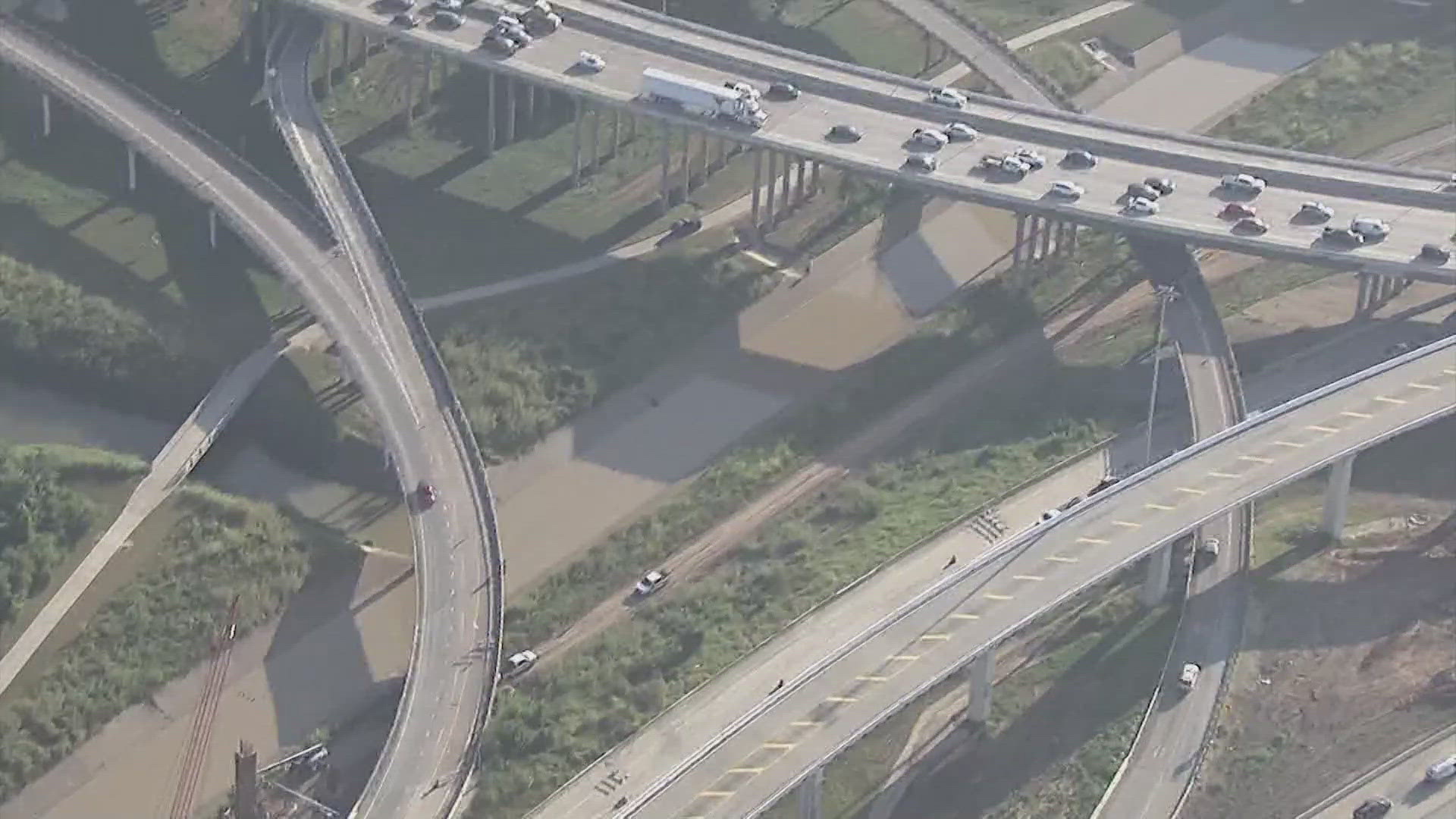 Body spotted in Houston’s White Oak Bayou near Taylor Street | kcentv.com