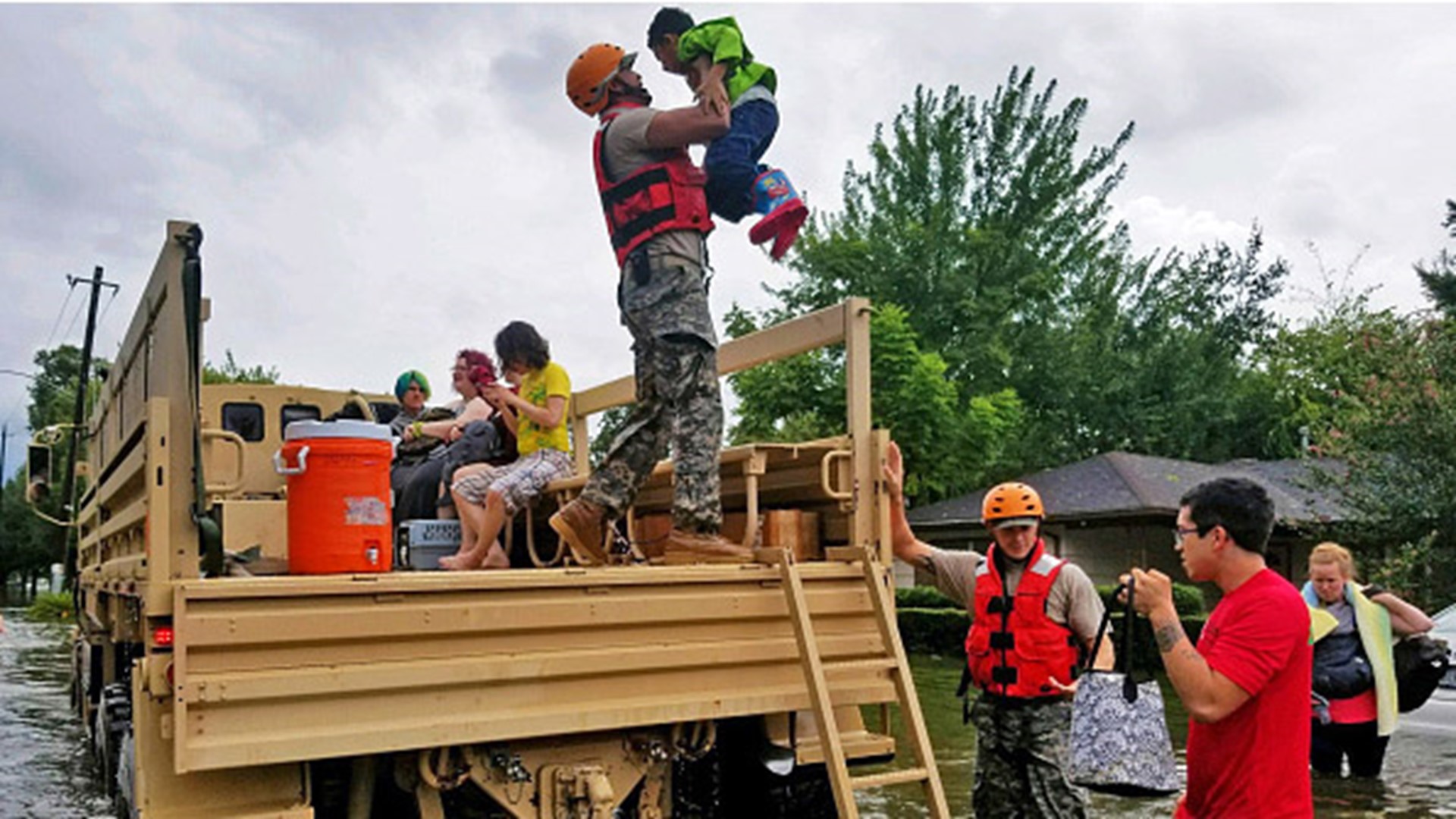 When to evacuate: Should I stay or should I go? | kcentv.com