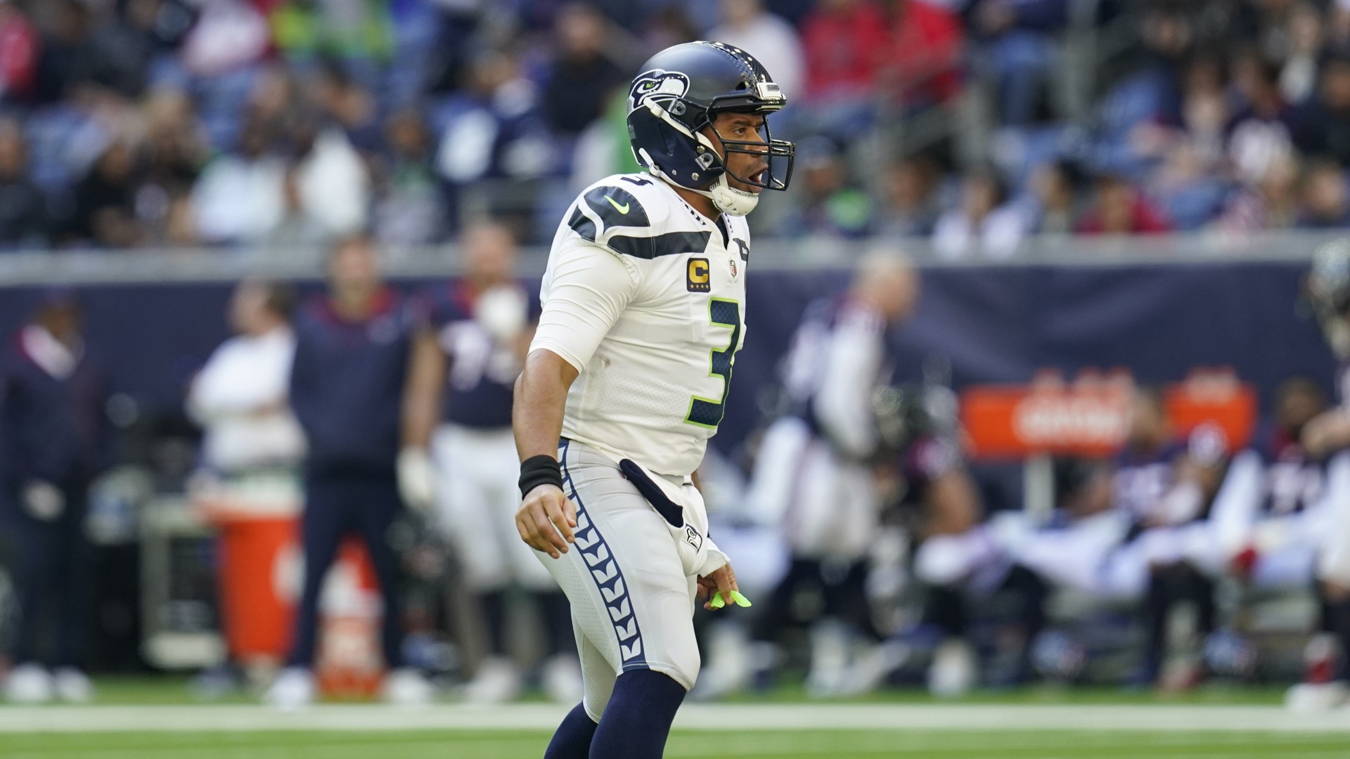 Reports: Super Bowl-winning quarterback Russell Wilson finalizing deal ...