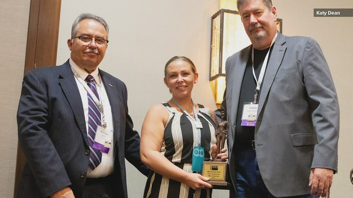 Vidor officer as named as 'officer of the year' in Texas | kcentv.com