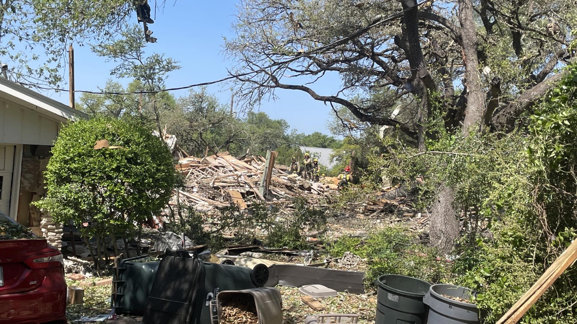 Austin house explosion injures 6, damages 24 homes | kcentv.com