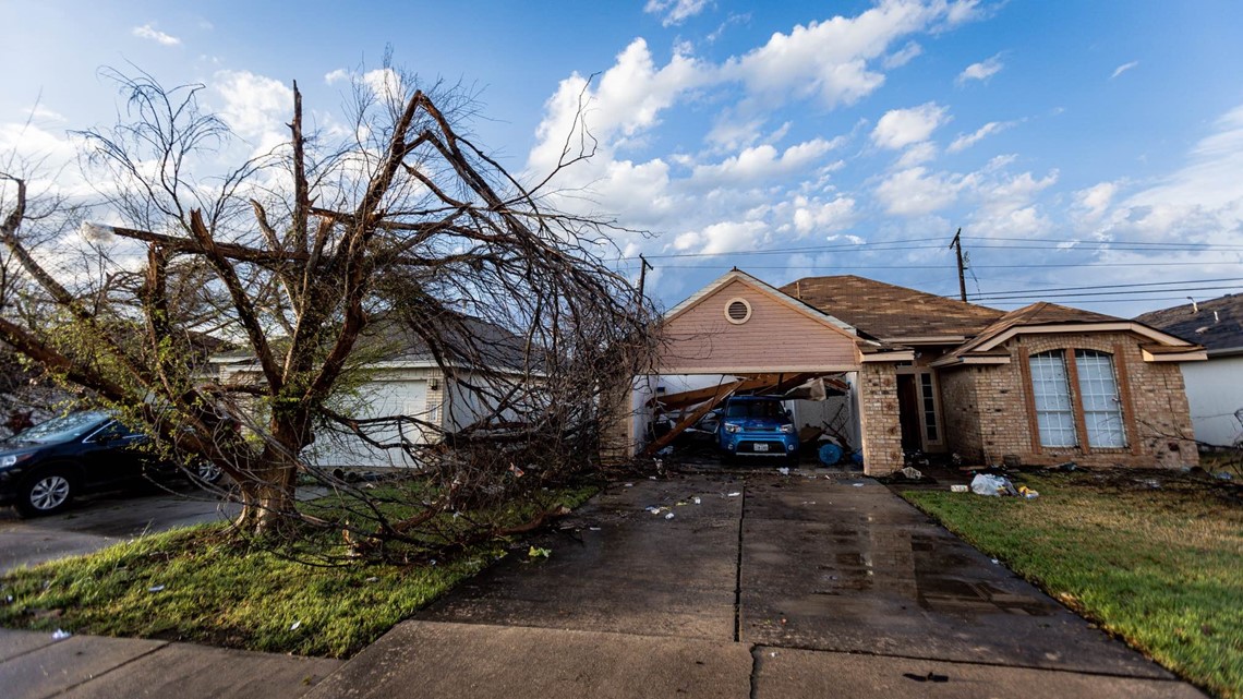 Texas storm round-up: Tornadoes, flooding and a blizzard in 1 day ...