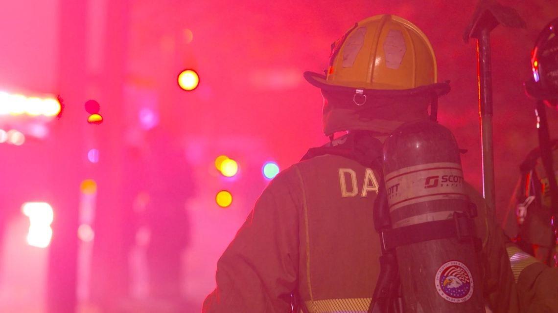 Dallas firefighters had to evacuate house while battling 4-alarm fire ...